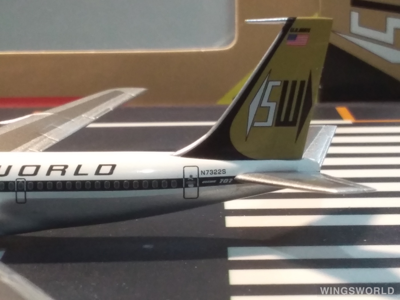 Witty 1:400 Boeing 707-300 Seaboard World 海岸世界航空 WT4707001 N7322S 的照片 ...