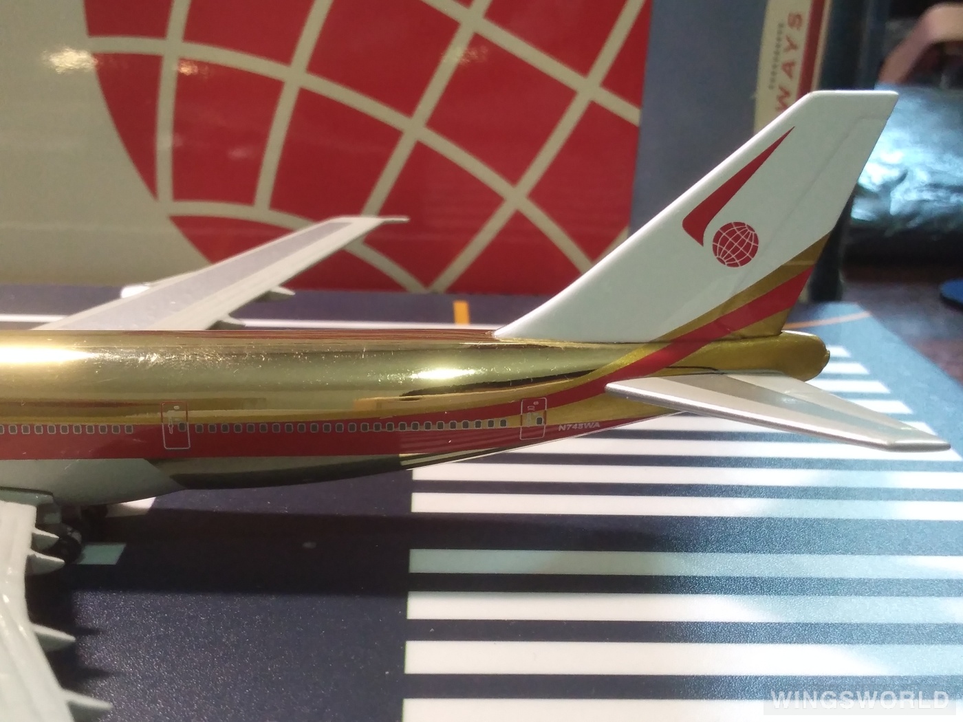 Big Bird 1:400 Boeing 747-200 World Airways BB4-2006-015B N748WA 的照片 作者 ...