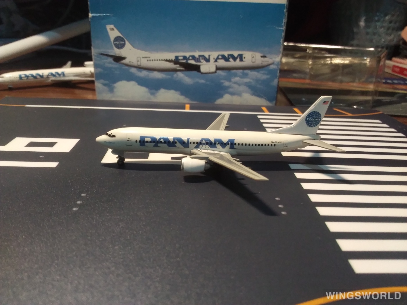 Dragon Models 1:400 Boeing 737-400 Pan Am 泛美航空 55092 N406KW 的照片 作者:9V ...