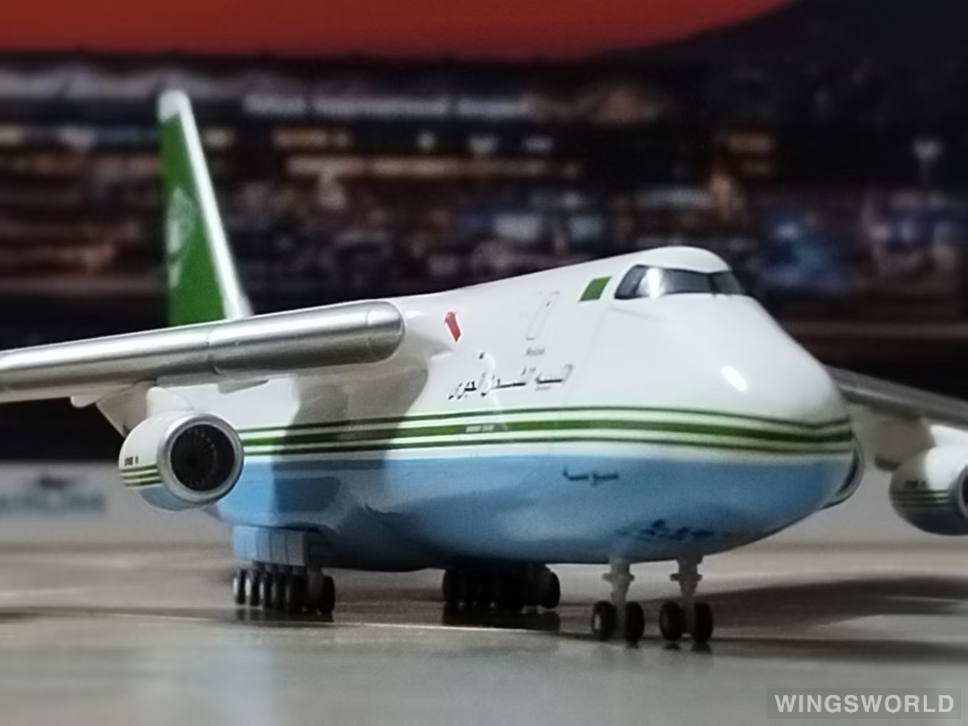 Herpa 1:400 Antonov An-124 Libyan Airlines 利比亚航空 561730 5A-DKL 的照片 作者 ...