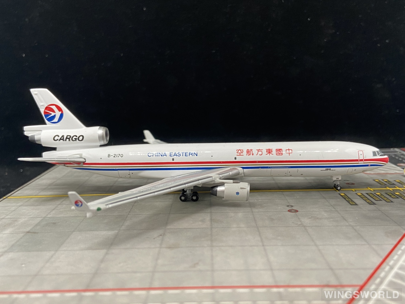AeroClassics 1:400 McDonnell Douglas MD-11 China Eastern 中国东方航空 ACB2170 ...