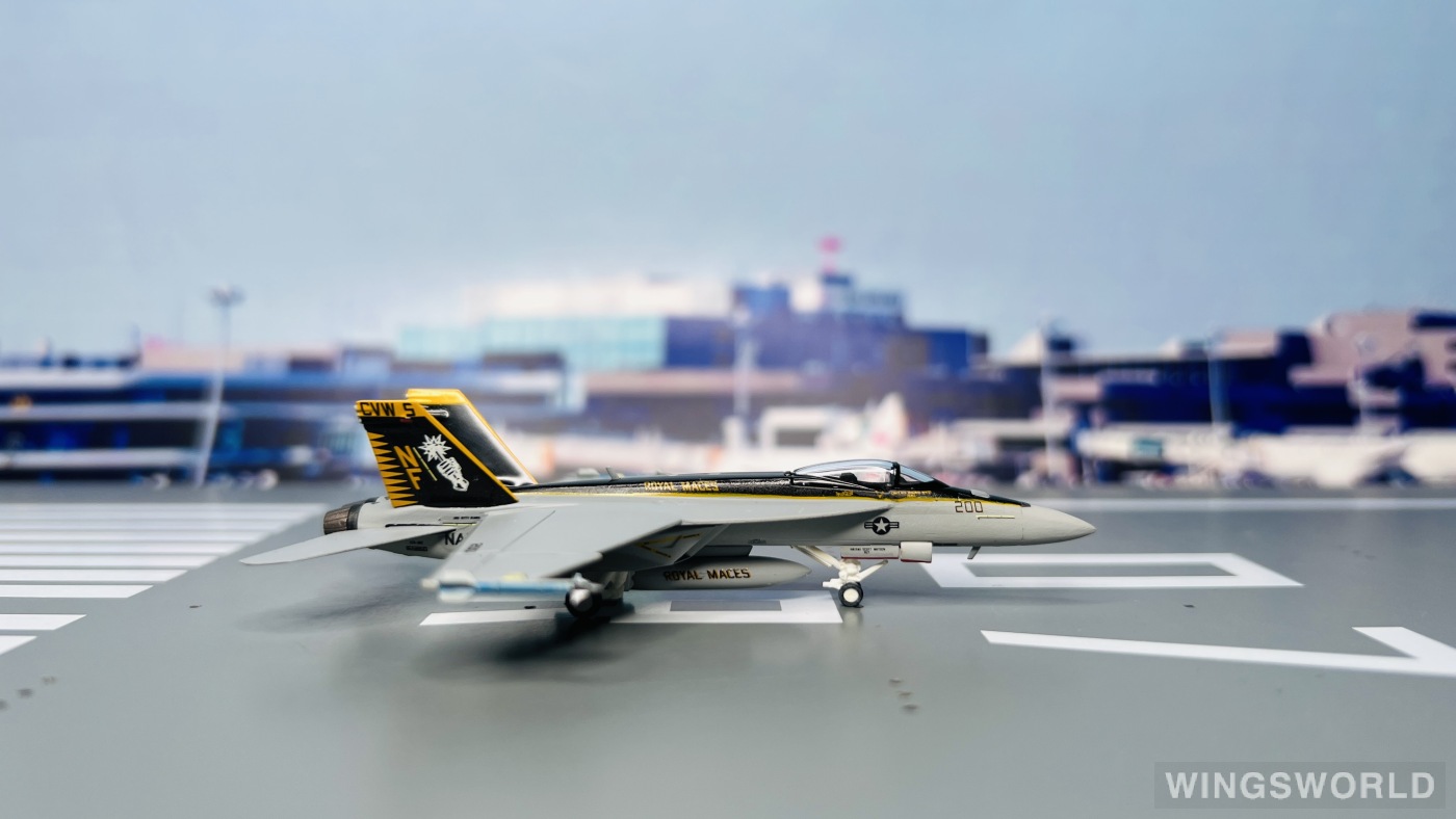 Hogan 1:200 McDonnell Douglas F/A-18 U.S. Navy 美国海军 HG6078 VFA-27 NF200 ...
