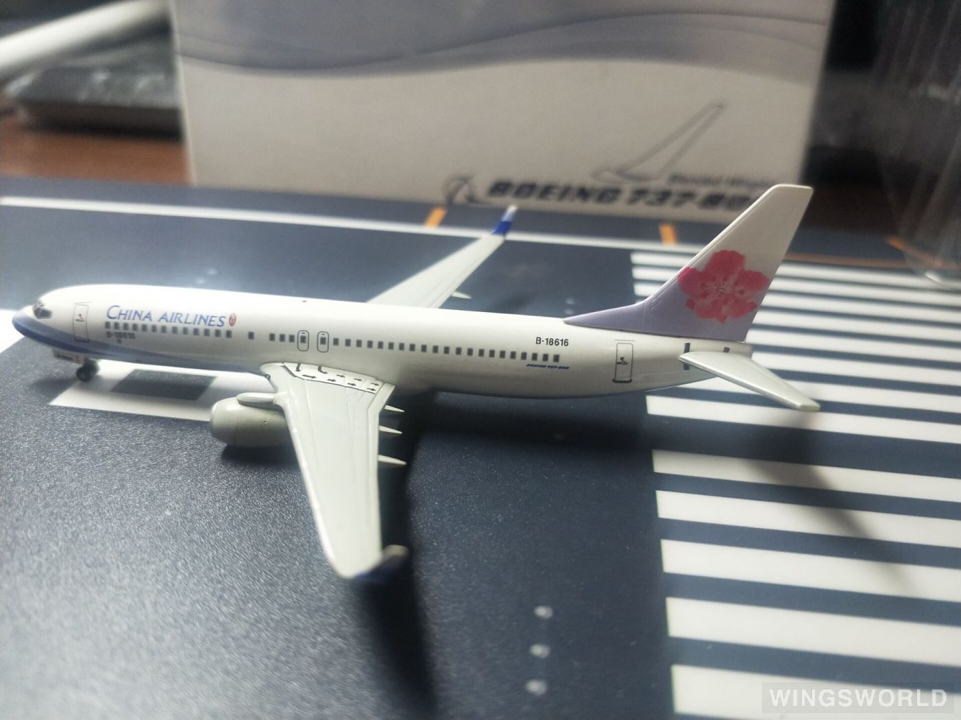 Dragon Models 1:400 Boeing 737-800 China Airlines 中华航空 55986 B-18616 的 ...