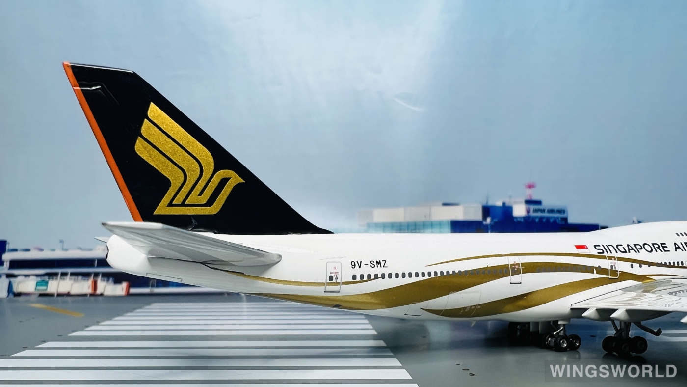 Phoenix 1:400 Boeing 747-400 Singapore Airlines 新加坡航空 PH10809 9V-SMZ "50th Anniversary" colors ...