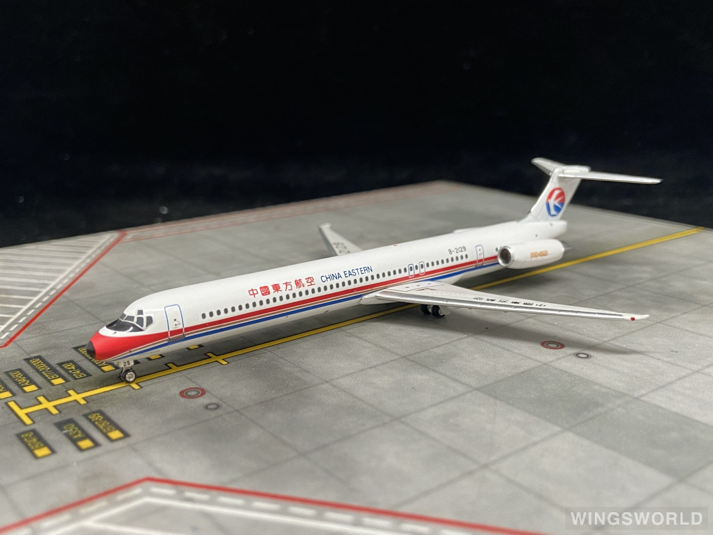 Phoenix 1:400 McDonnell Douglas MD-82 China Eastern 中国东方航空 PH10895 B ...