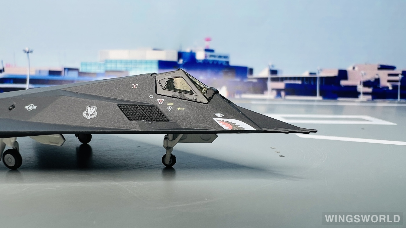 Hogan 1:200 Lockheed F-117 USAF 美国空军 HG6511 80-0790 的照片 作者:JohnnyTS ...