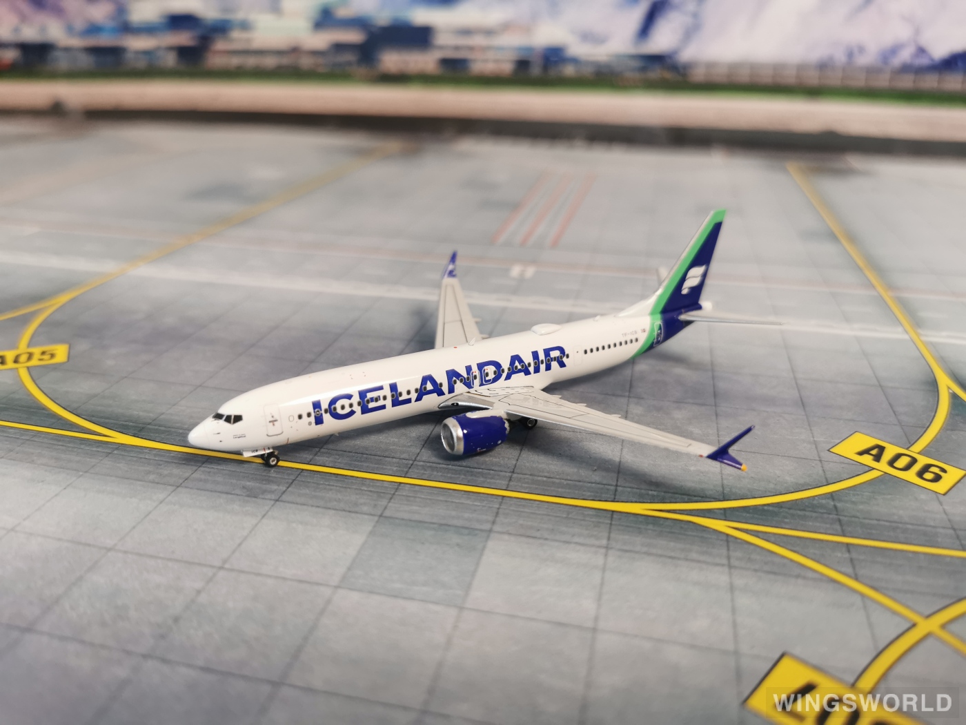 Phoenix 1:400 Boeing 737 MAX 9 Icelandair 冰岛航空 PH11789 TF-ICB 的照片 作者 ...