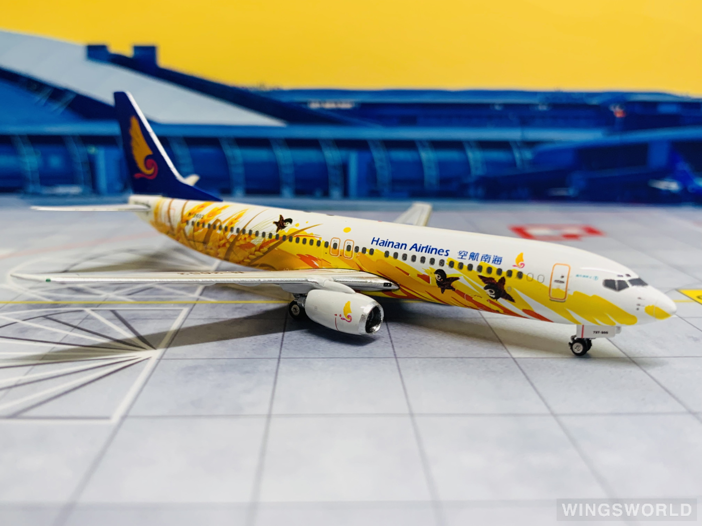 Phoenix 1:400 Boeing 737-800 Hainan Airlines 海南航空 PH10642 B-2652 金穗飘香的 ...