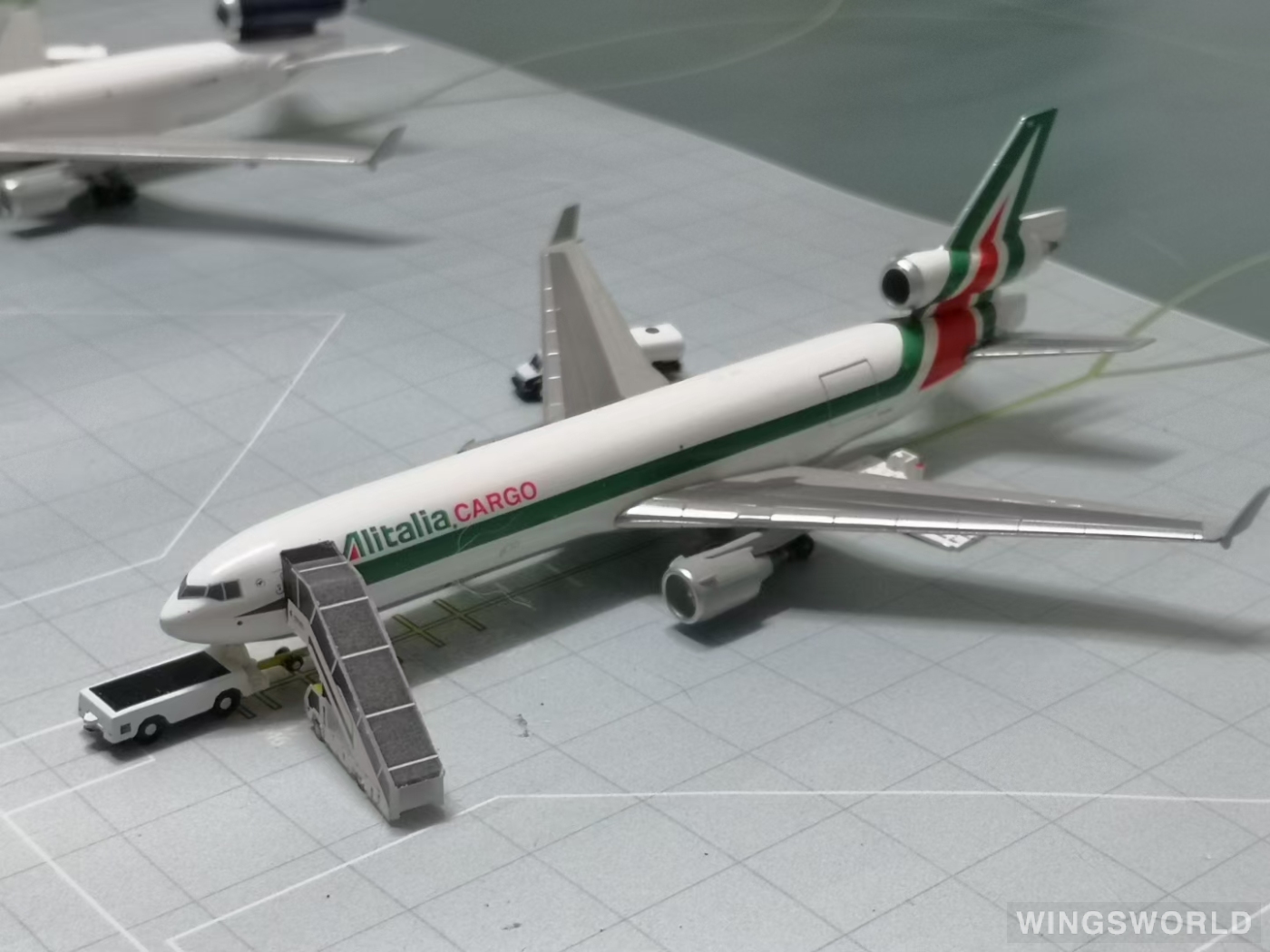Dragon Models 1:400 McDonnell Douglas MD-11 Alitalia 意大利航空 55443 EI-UPI ...