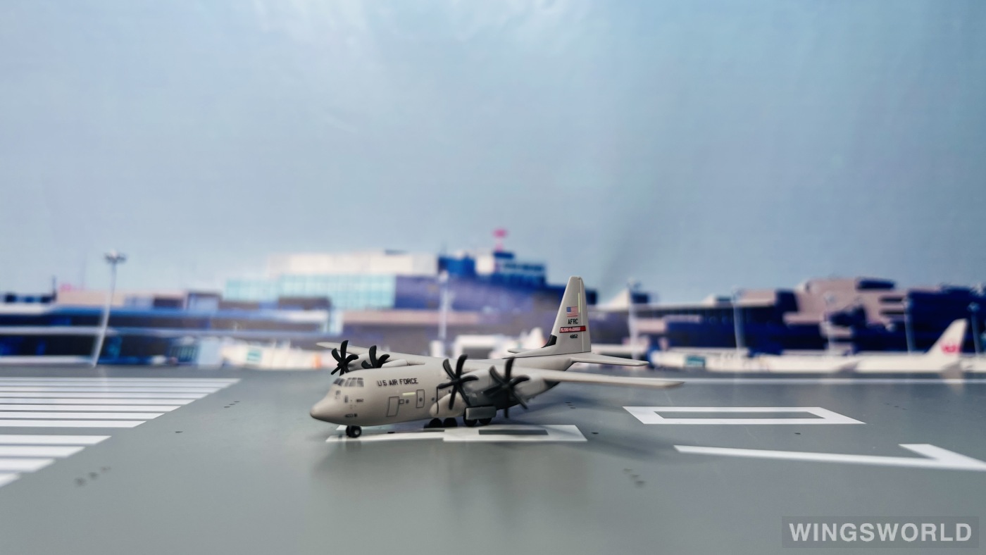 Dragon Models 1:400 Lockheed C-130 Hercules USAF 美国空军 55719 48152 的照片 ...