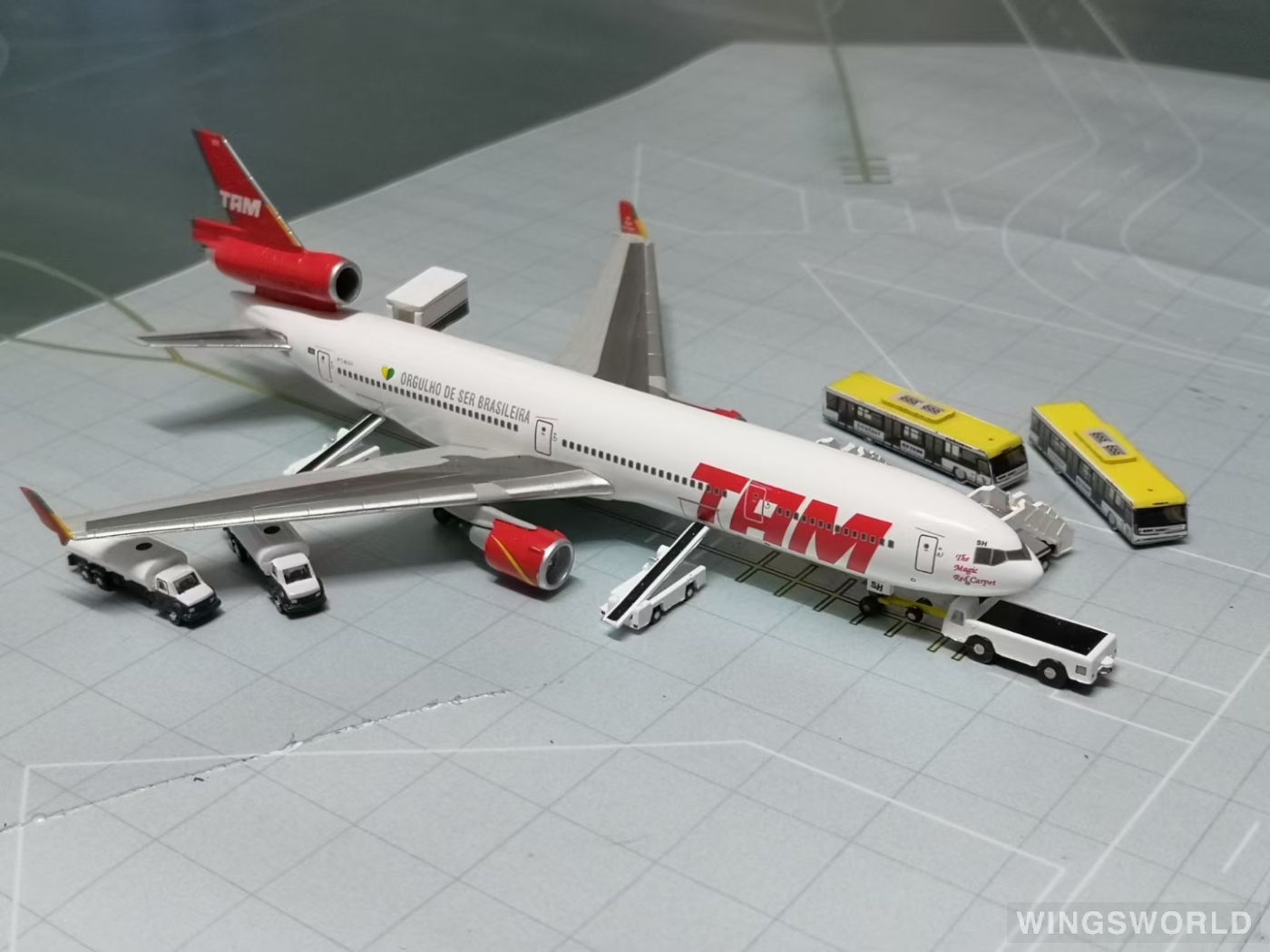 Dragon Models 1:400 McDonnell Douglas MD-11 TAM Airlines 巴西天马航空 55446 ...