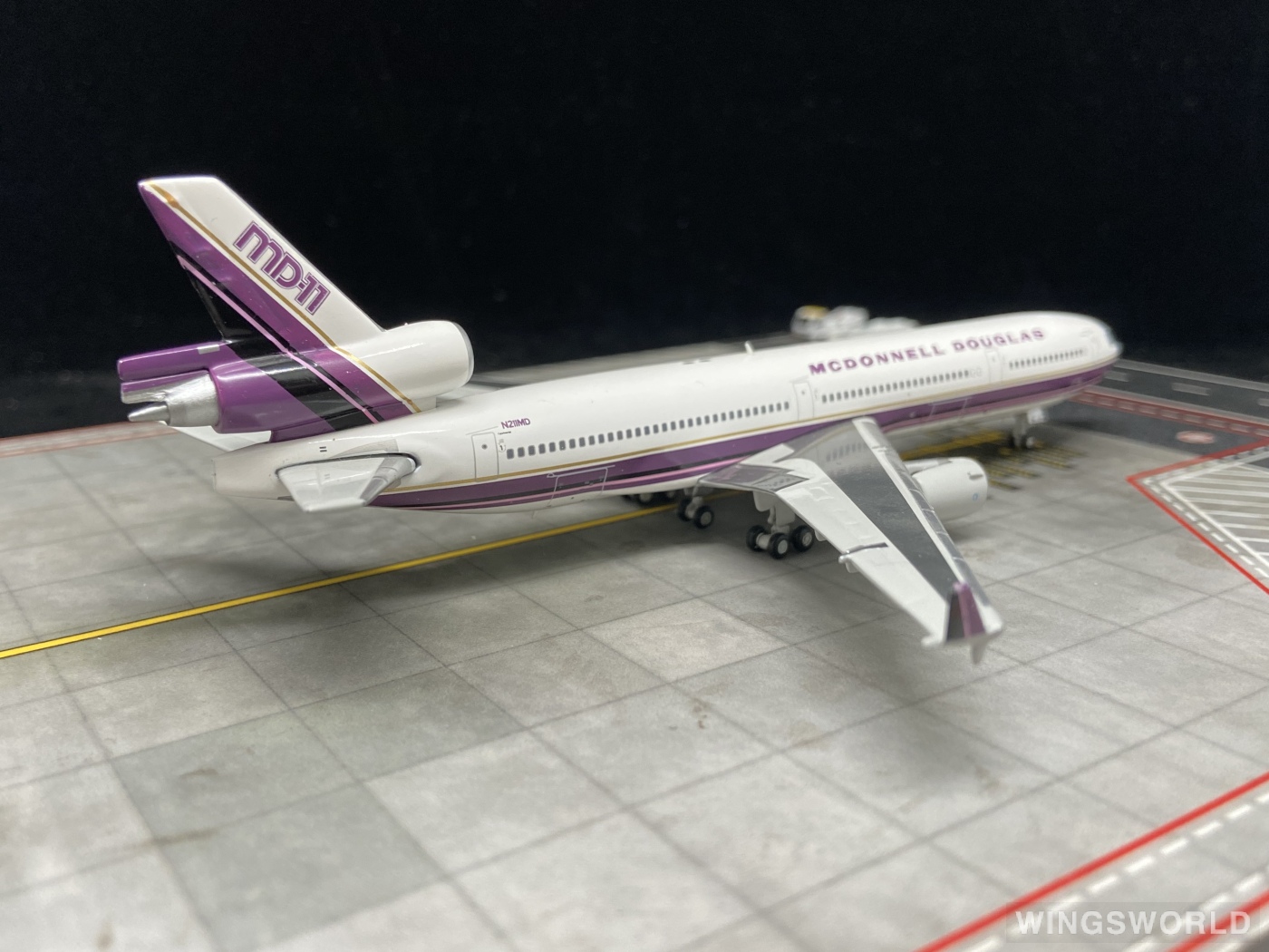 JC Wings 1:400 McDonnell Douglas MD-11 McDonnell Douglas 麦道公司 LH4076 ...