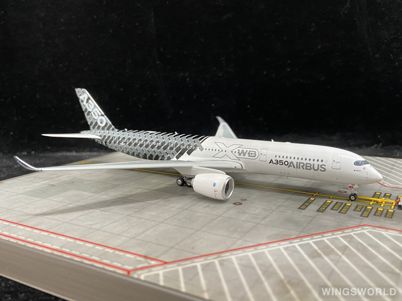 Phoenix 1:400 Airbus A350-900 Airbus 空中客车 PH10972 F-WWCF 碳纤维彩绘的照片 作者 ...