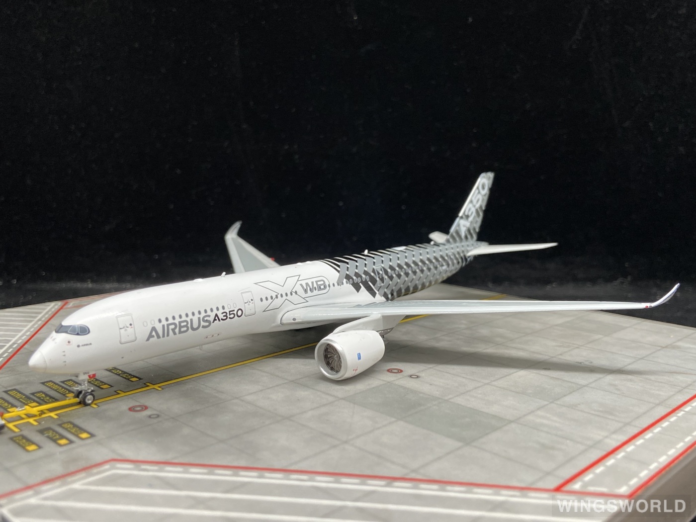 Phoenix 1:400 Airbus A350-900 Airbus 空中客车 PH10972 F-WWCF 碳纤维彩绘的照片 作者 ...