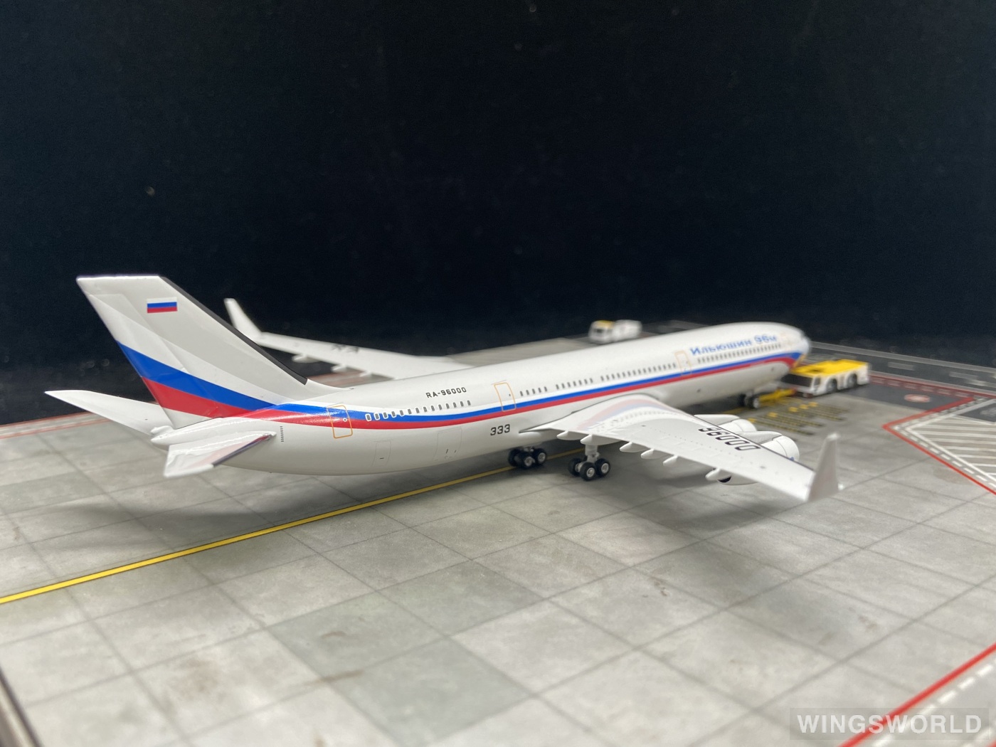 Phoenix 1:400 Ilyushin Il-96 Ilyushin 伊留申 PH11892 RA-96000 的照片 作者:暴雨梨花针 ...