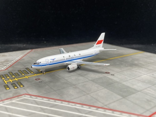 C0031 CAAC 中国民航 Boeing 737-300 B-2532 C Model 1:400 -飞机模型世界
