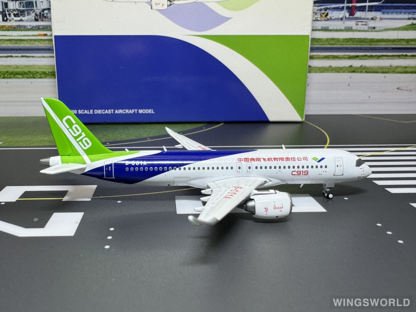 JC Wings 1:400 Comac C919 COMAC 中国商飞 LH4101 B-001A 的照片 作者:古先生 - 飞机模型世界资料库