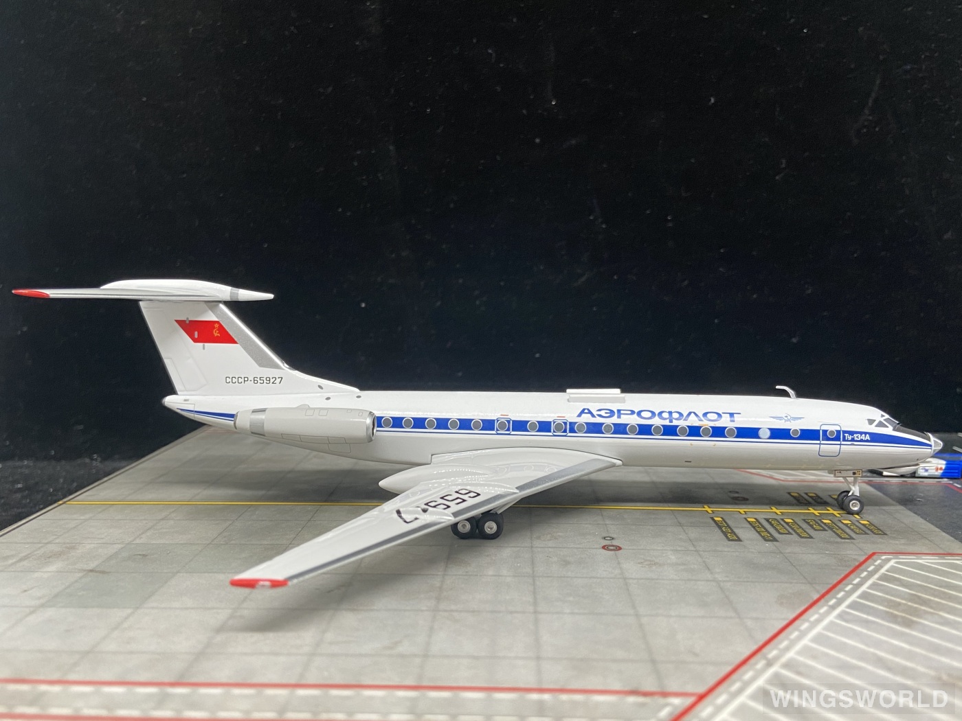 Phoenix 1:200 Tupolev TU-134 Aeroflot 俄罗斯航空 PH02016 CCCP-65927 的照片 作者:图波列夫飞行大队 - 飞机模型世界资料库