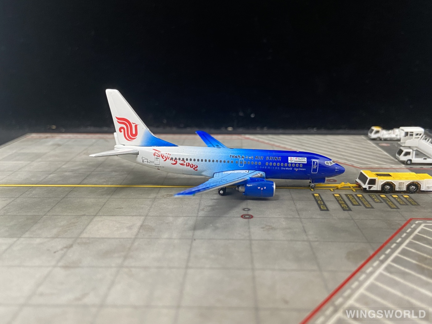 Pandamodel 1:400 Boeing 737-700 Air China 中国国际航空 73701 B-5211 的照片 作者:图波 ...